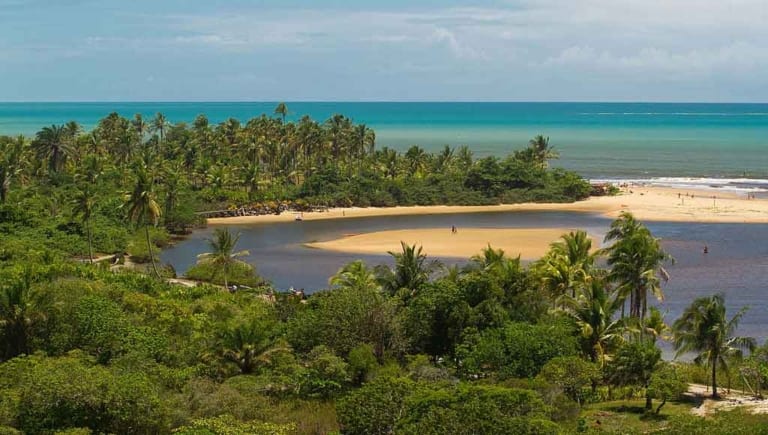 O que fazer em Caraíva: melhor época, praias imperdíveis e roteiro