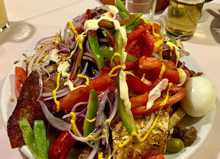 Comida boliviana: história, principais pratos e dicas de viagem