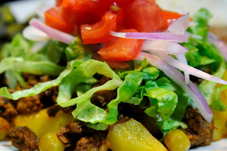 Comida boliviana: história, principais pratos e dicas de viagem