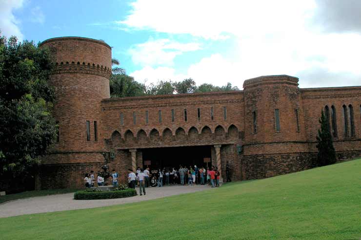 Castelos no Brasil: conheça os mais incríveis pra se visitar que ...