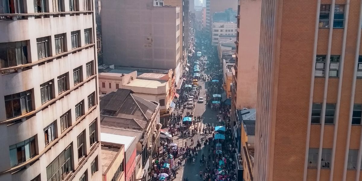 Rua 25 de março: tudo sobre o paraíso das compras em São Paulo!