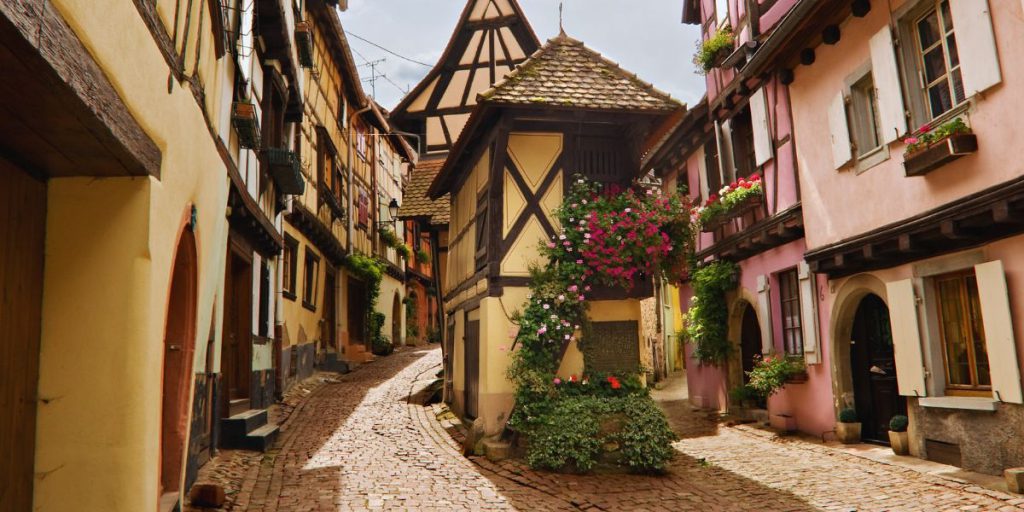 Descubra as 11 vilas mais belas da França